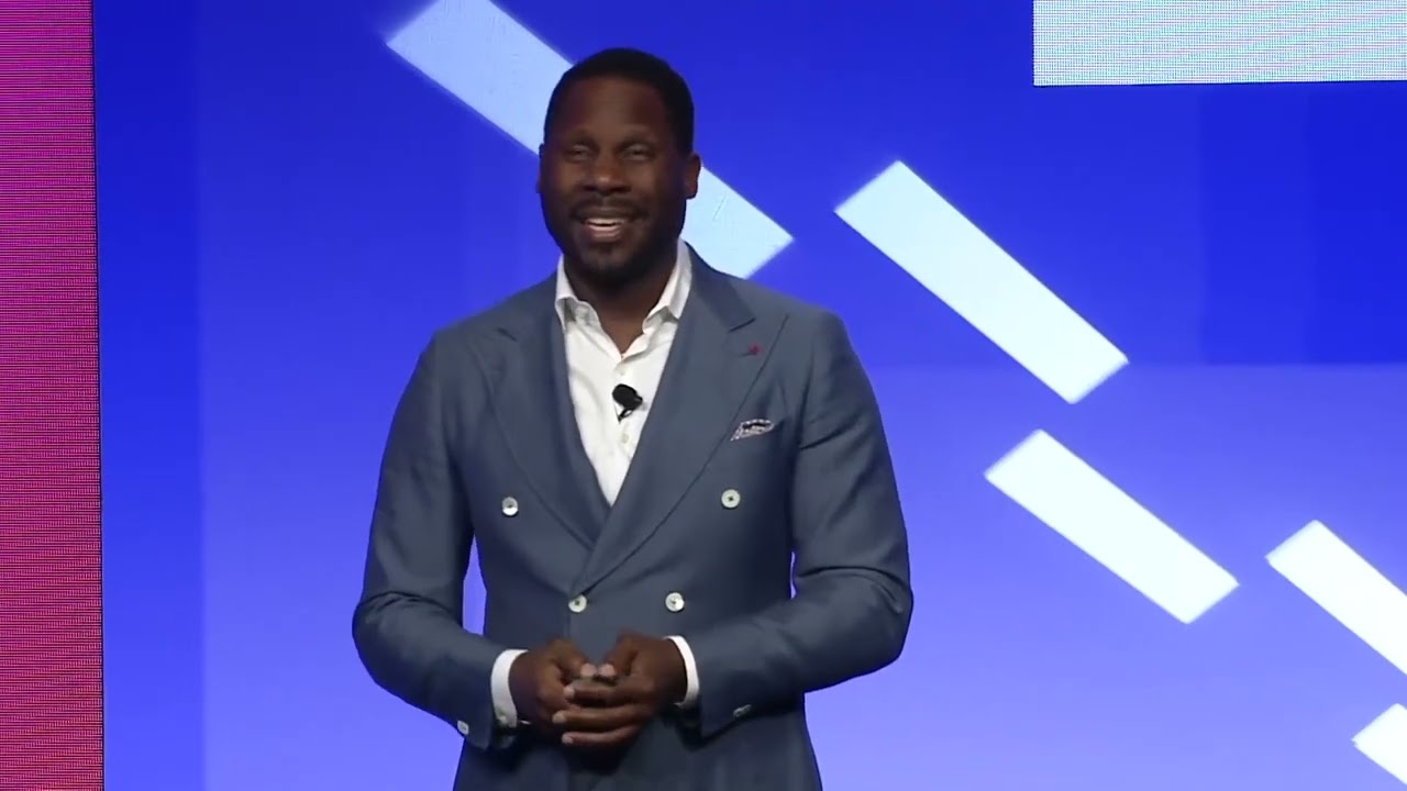 Omar Johnson, Branding Keynote Speaker - YouTube