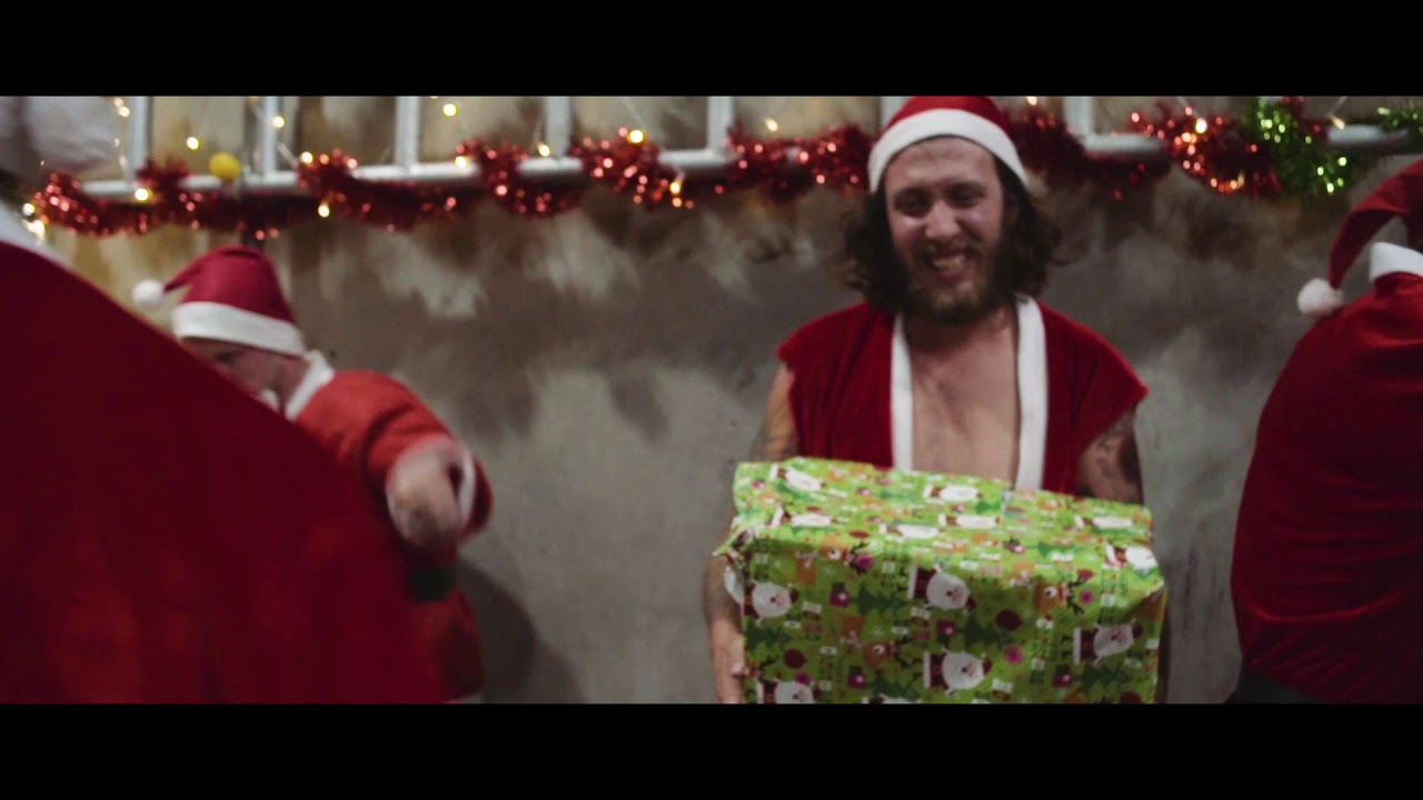 the Santa Fight - YouTube