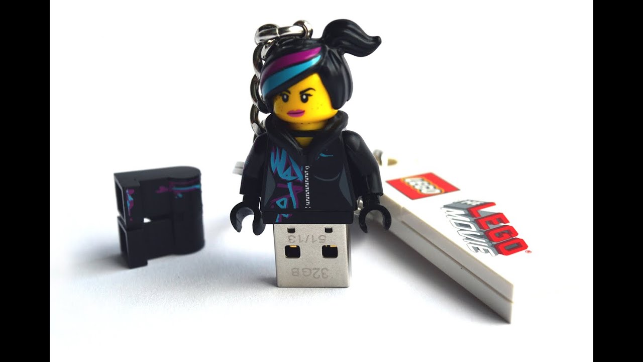 32GB in complete Lego® Movie Girl Minifigure Keychain - YouTube