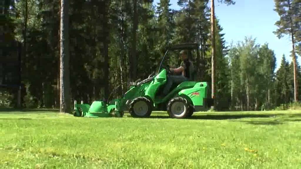 AVANT 420 + kosiarka rotacyjna 1200 - YouTube