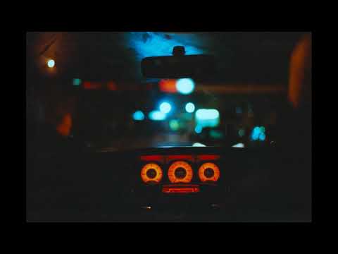 Gökşin Derin - Bir Bıçak Ve Bir Mermi