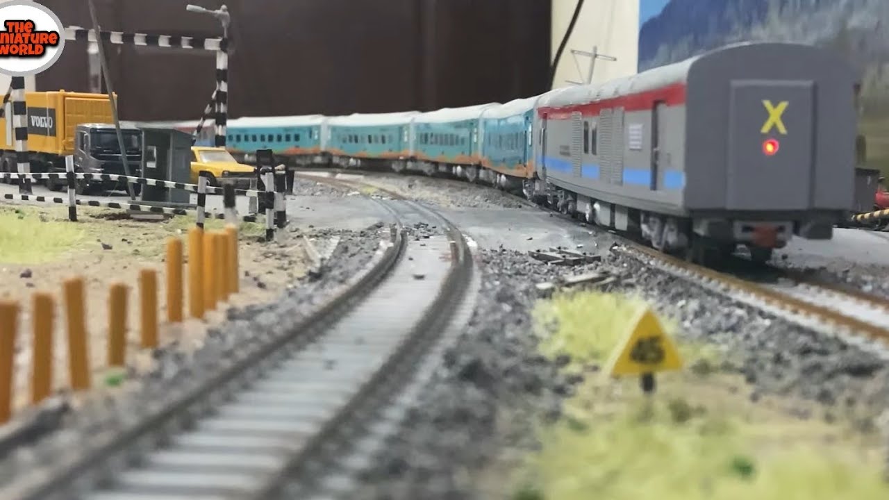 HUMSAFA EXPRESS COACH RIDE | Miniature Model Of Indian Railways | Ho ...