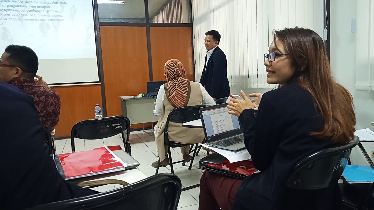 Presentasi Seminar Usulan Penelitian STIE INABA Bandung - YouTube