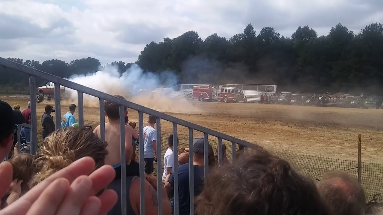Suffolk peanut fest mud fest mud bogg 2018 - YouTube