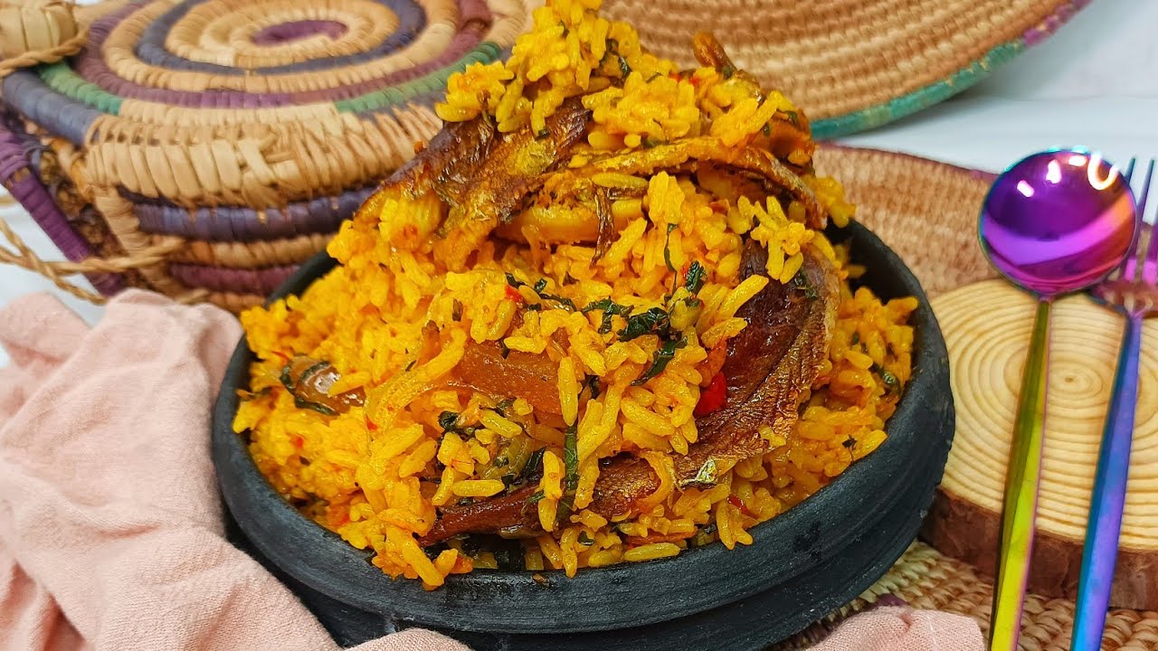 Native jollof rice: The delicious Nigerian cost effective rice - YouTube