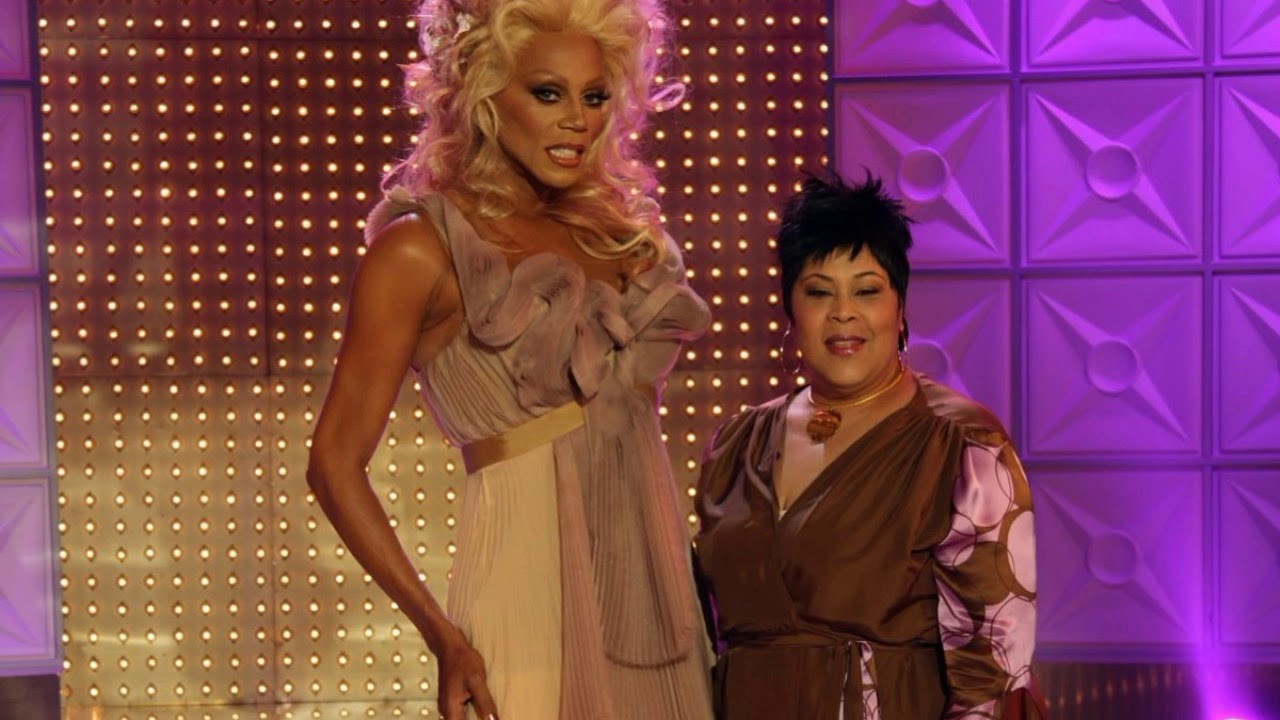 Marta Wash feat Rupaul - It's Raining Men - YouTube