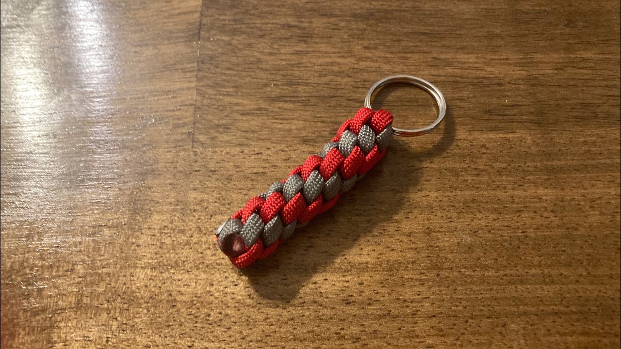 How to make a paracord circle stitch keychain - YouTube