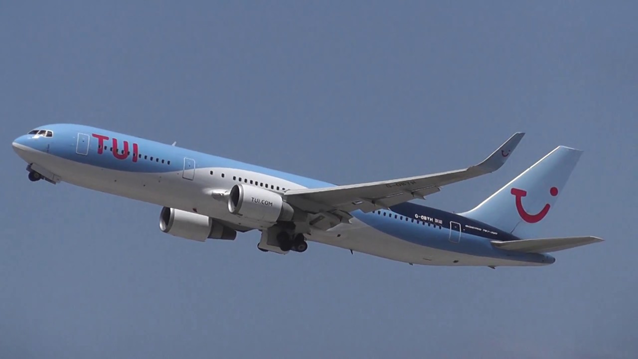 TUI Airlines UK take-off - YouTube