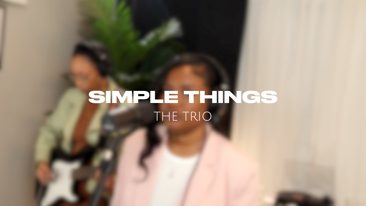 Annisse - Simple Things [Live Performance] - YouTube