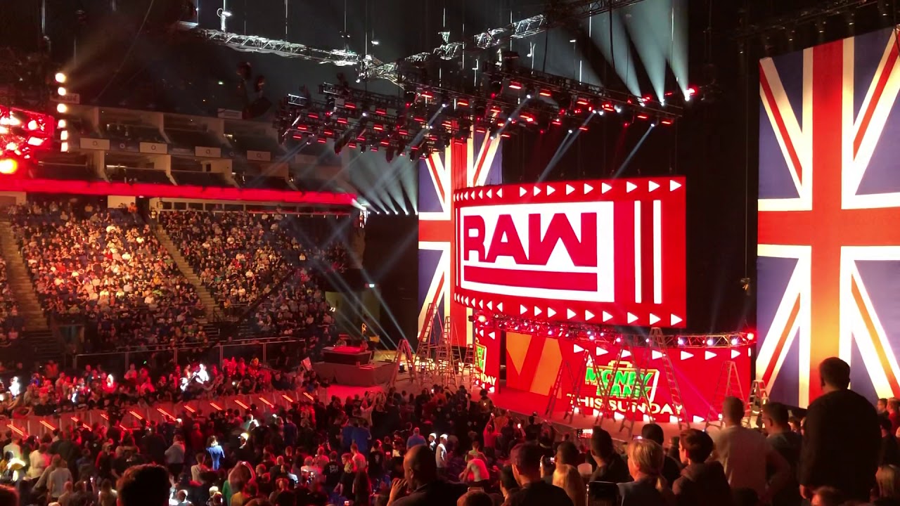 Charlotte Flair Entrance - WWE Raw Live @ The O2 London - 13/5/19 - YouTube