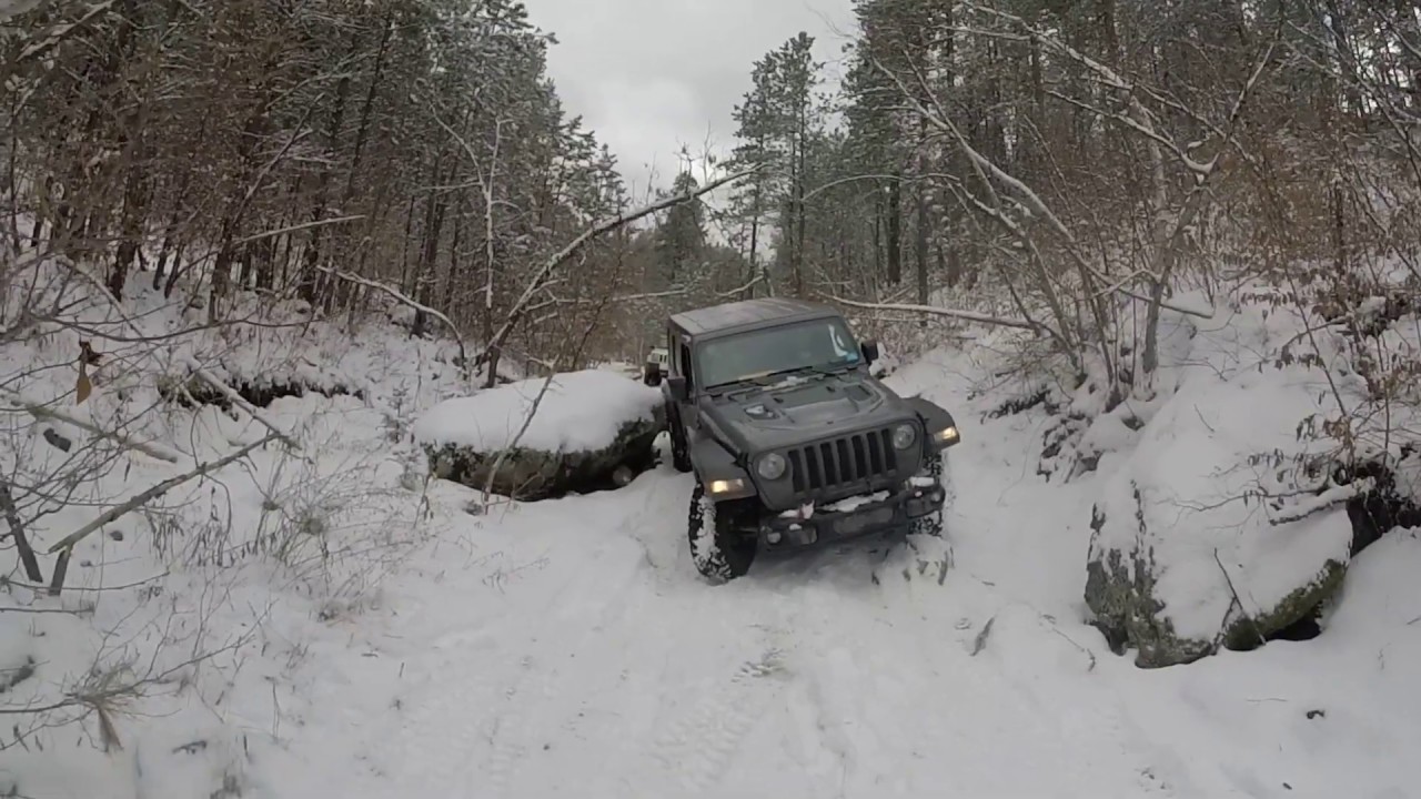 JL Rubicon takes on Snowy camp 5 - YouTube