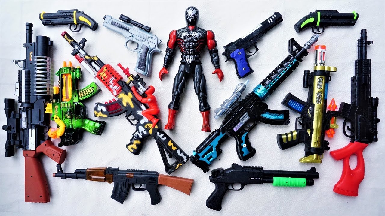 Mengumpulkan Mainan Tembak-Tembakan M16 Gun Black Spiderman AK47 Gun ...