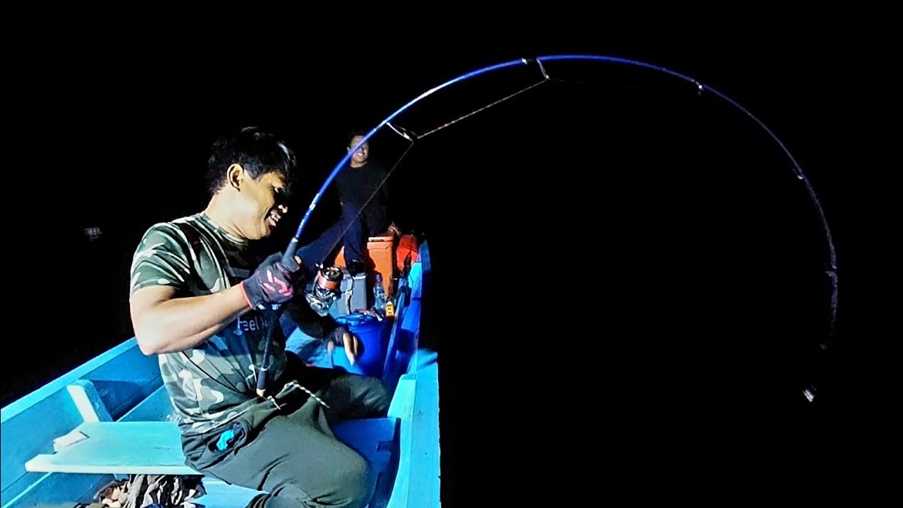 Mancing malam di sarang ikan mata belo ‼️ Big Eye Trevally - YouTube