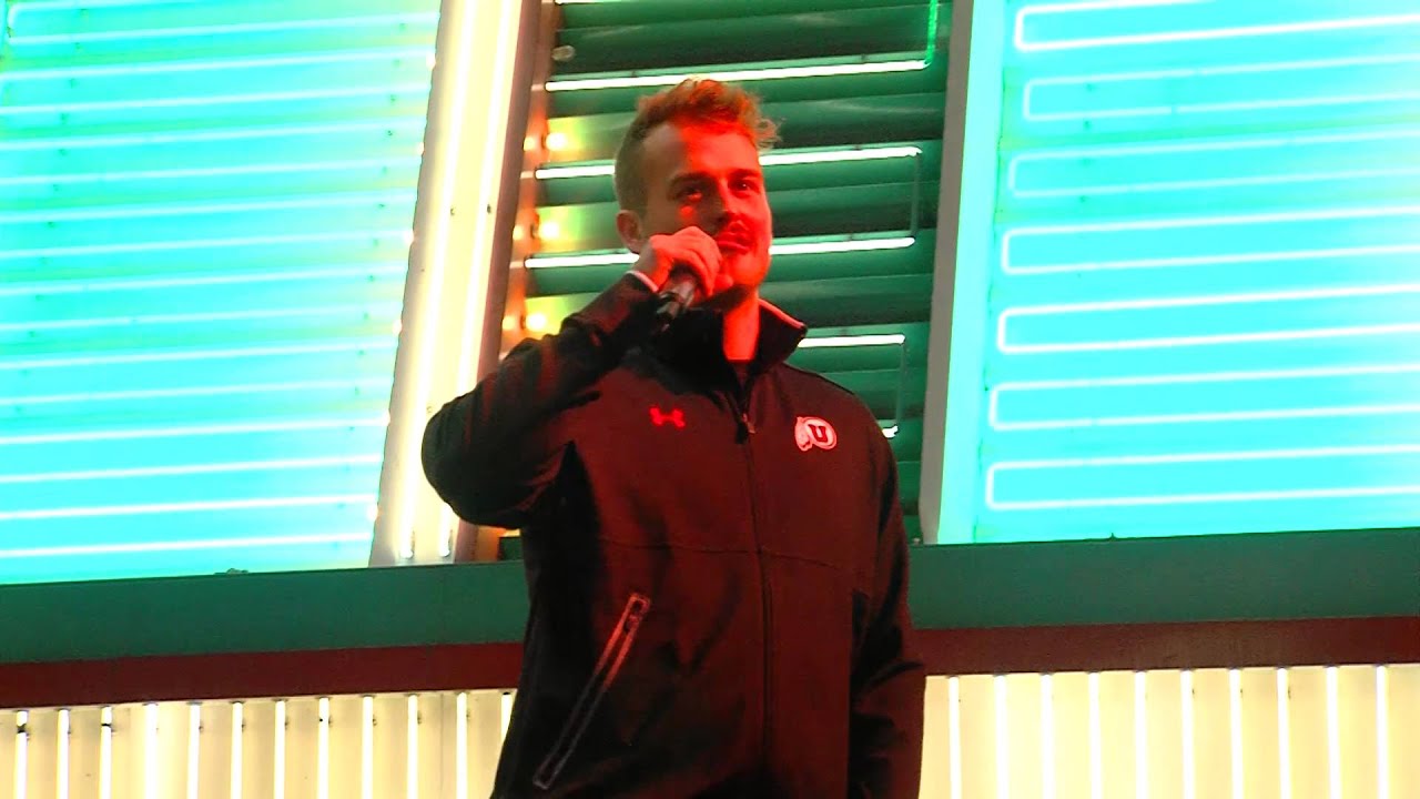 Tom Hackett speaks at Las Vegas Bowl pep rally - YouTube