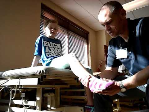 MMT ankle Eversion - YouTube