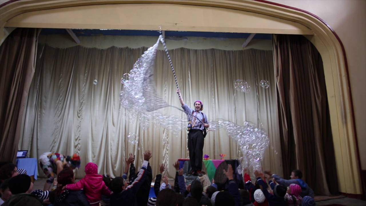 Bubble Show with Kurt Murray & Iulia Benze 0785 200 100 - YouTube