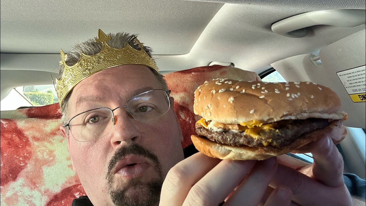 What’s New : Burger King BBQ Brisket whopper - YouTube