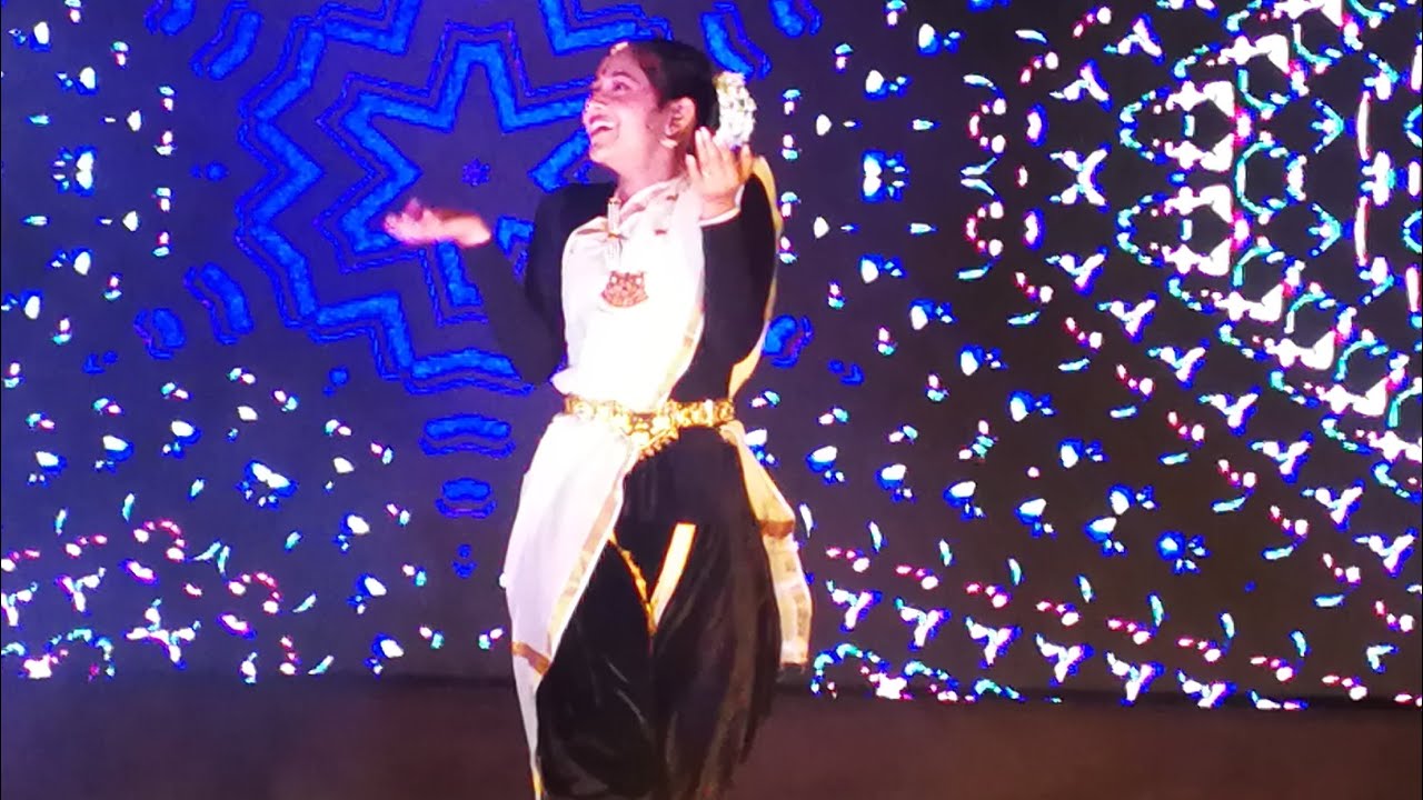 Niya’s dance | V - YouTube