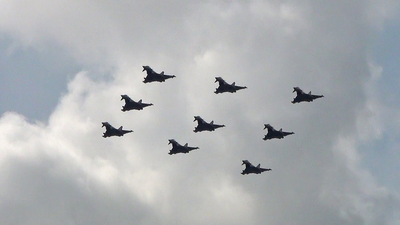 The Great Sound Of 10 Typhoons Flying Over Trundle Hill. " Diamond ...