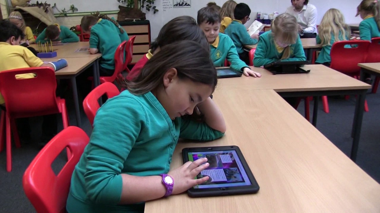 Ashmead School Does The Mannequin Challenge! - YouTube