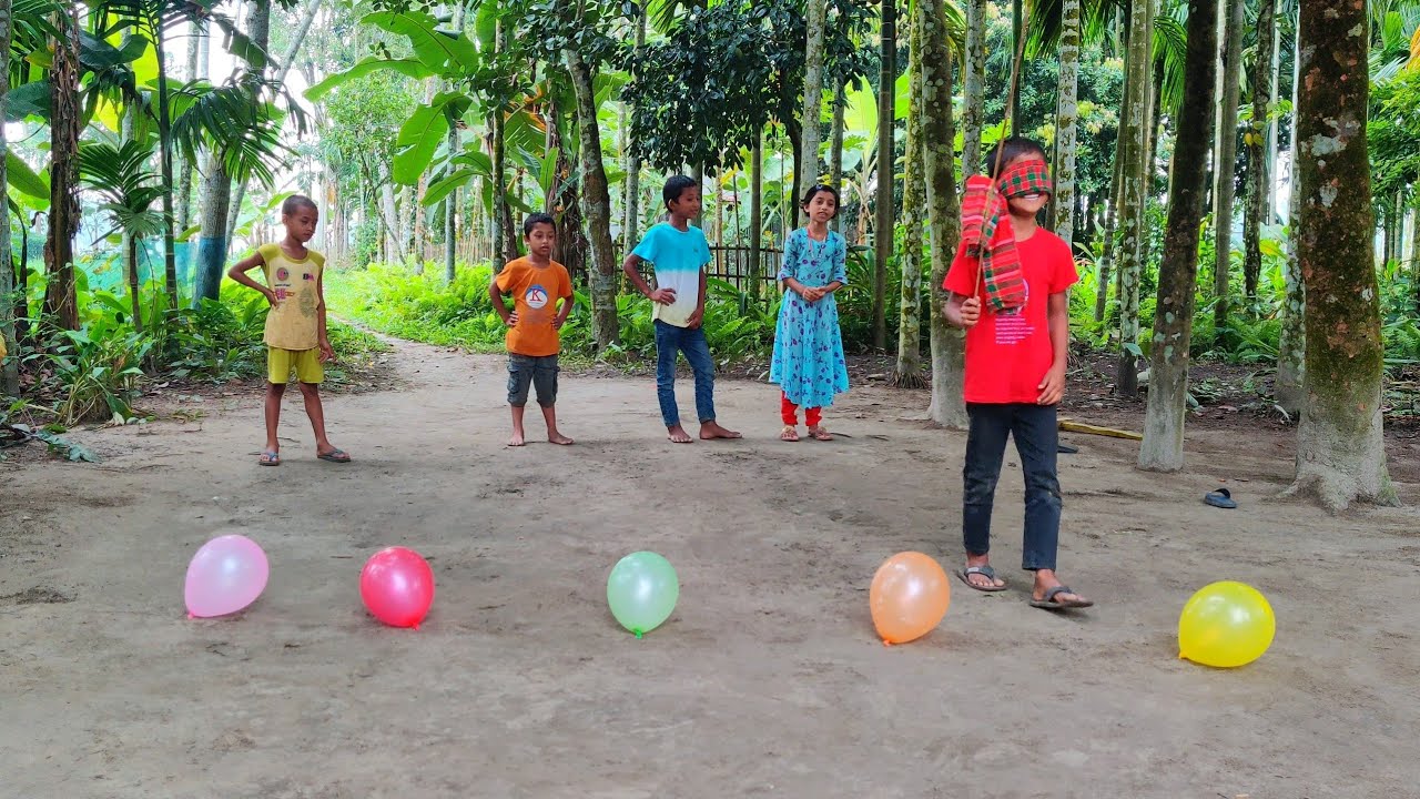 Blindfold Balloon Popping Challenge For Kids & Learn Colors - YouTube