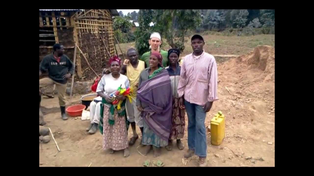 Rwanda Umuganda in Kinigi sector 30.08.2013 - YouTube