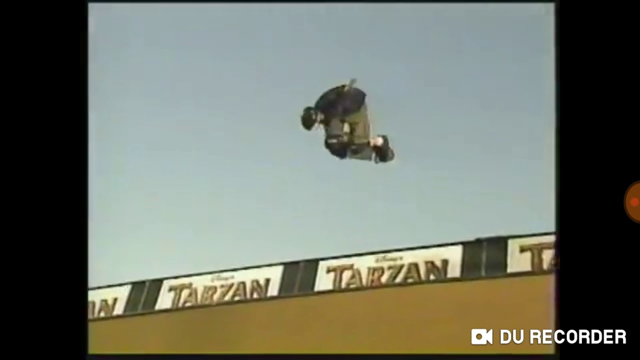 Tony Hawk's First 900 - YouTube
