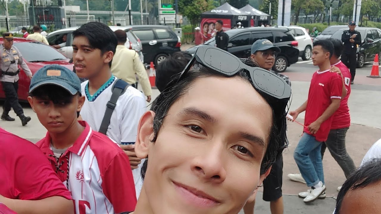 ANTRIAN SUPORTER GARUDA MENGULAR ‼️MAS BIMO ARTIS FTV IKUT NONTON DI ...