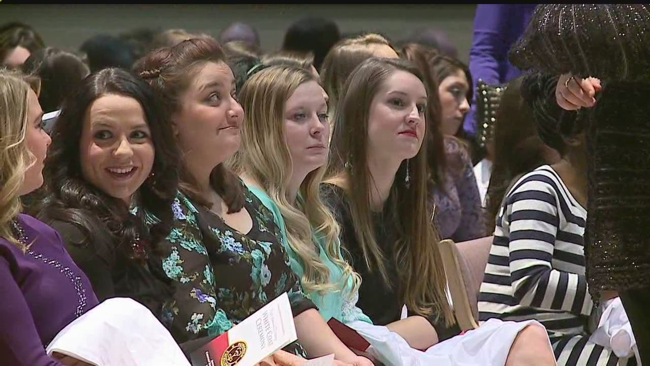 YSU nursing students honored in white coat ceremony - YouTube