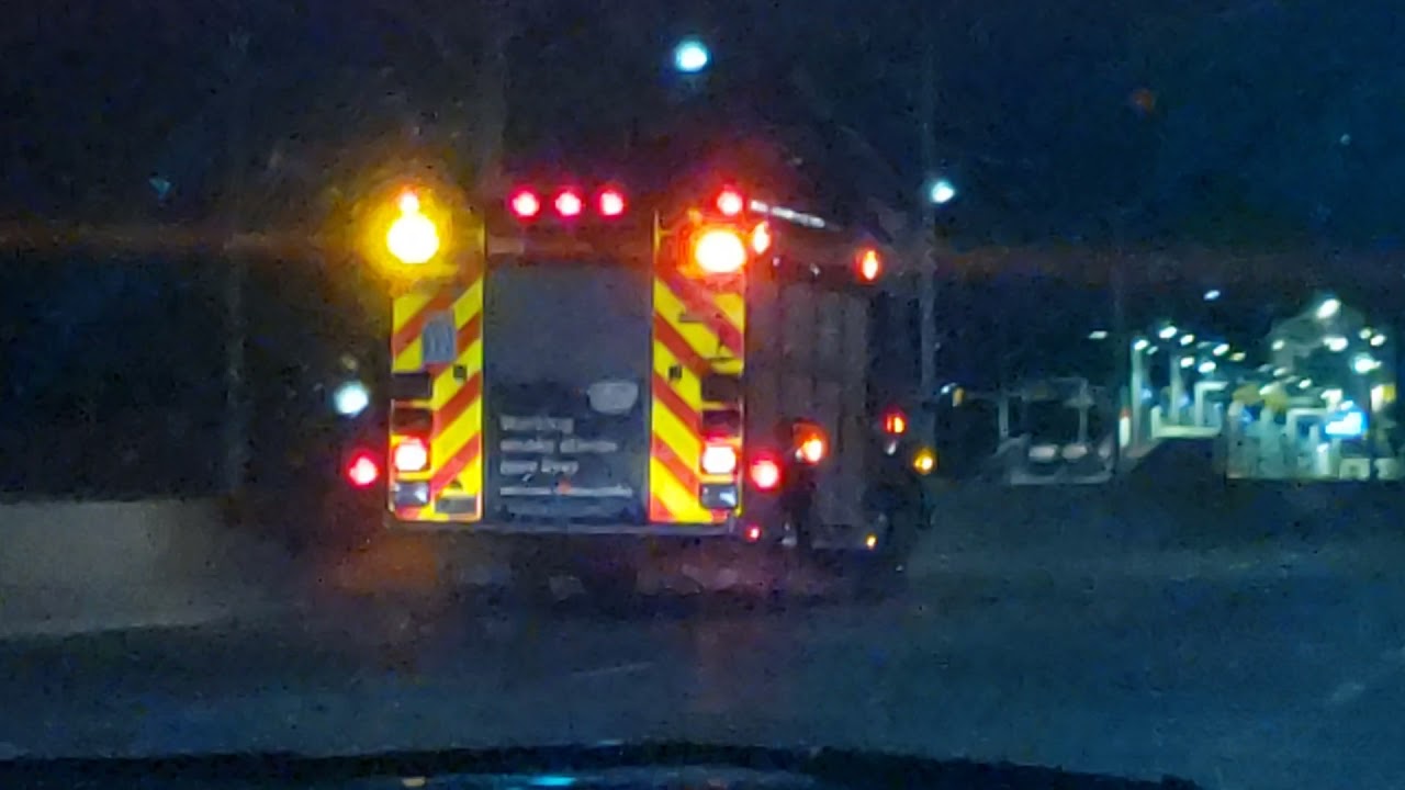 Calgary Fire Dept || Rescue 12 responding to a Structure Fire! - YouTube