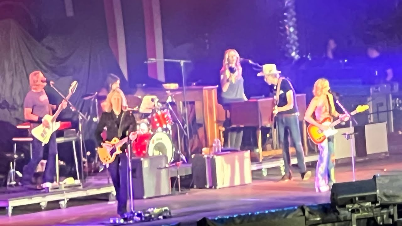 Sheryl Crow “Strong Enough” - Las Vegas - September 13, 2024 - YouTube