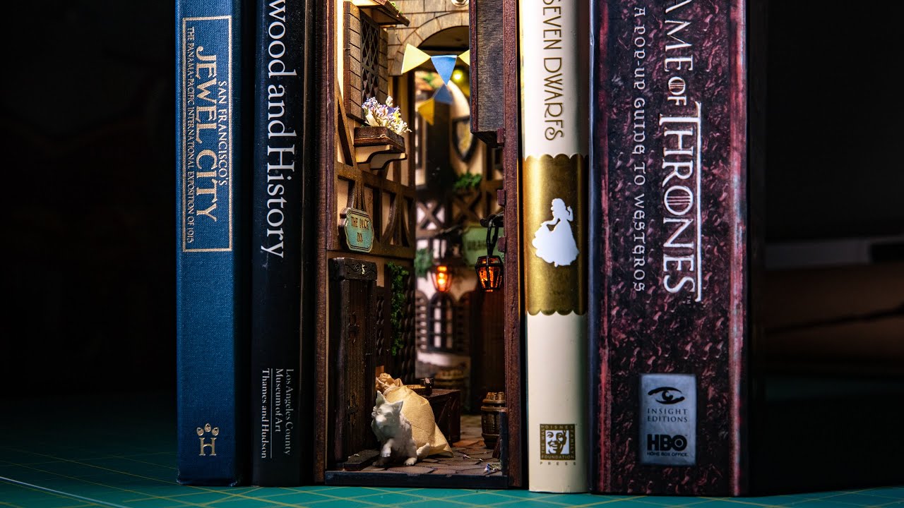 Medieval Alleyway Book Nook Diorama! - YouTube