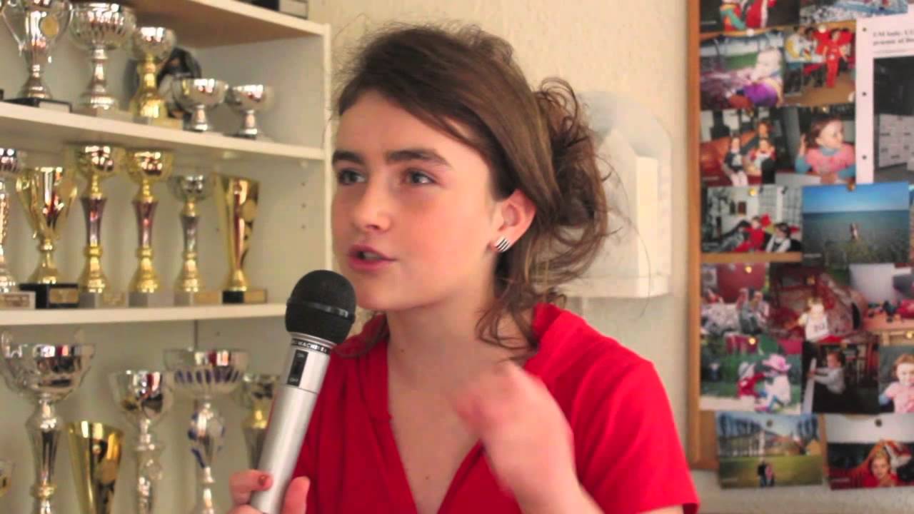 Michelle Tully - Film Showreel, Finding The Right Answers - YouTube