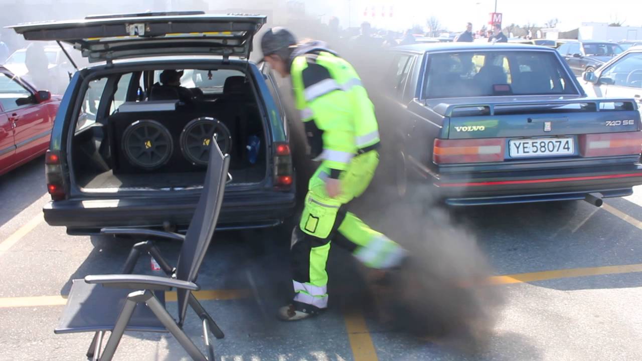 Volvo 765 Diesel smoke! D24. Volvo bryne - YouTube