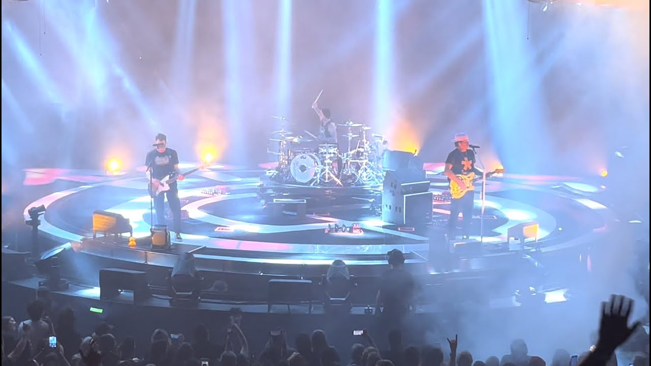 Blink-182 - One More Time... Tour (Opening Night) - 06/20/24 - Orlando ...