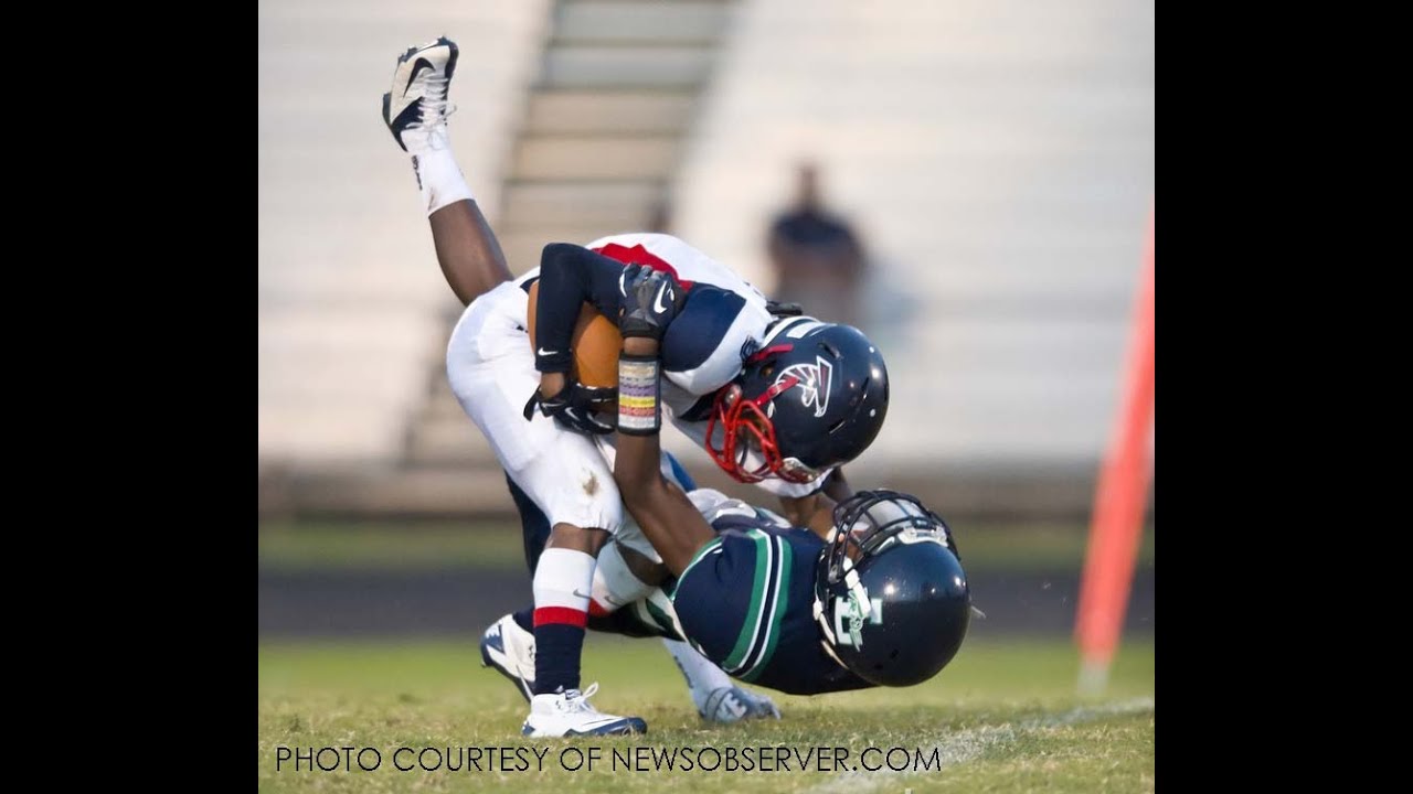 AMAZING FOOTBALL PLAYS & HARD HITS - YouTube