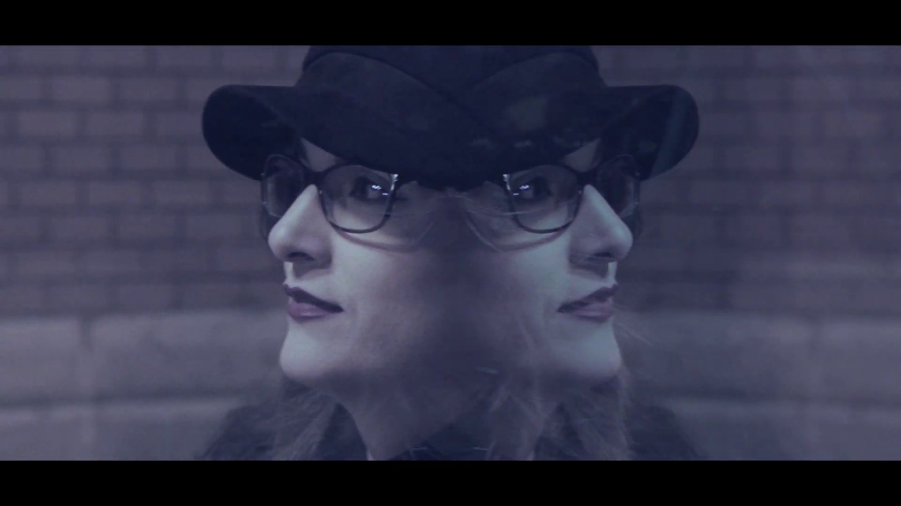 Éva Muck - Hypnose - YouTube
