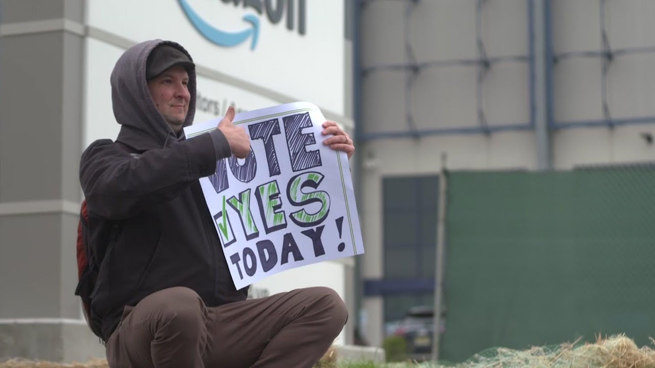 Unionization vote begins at second Amazon facility - YouTube