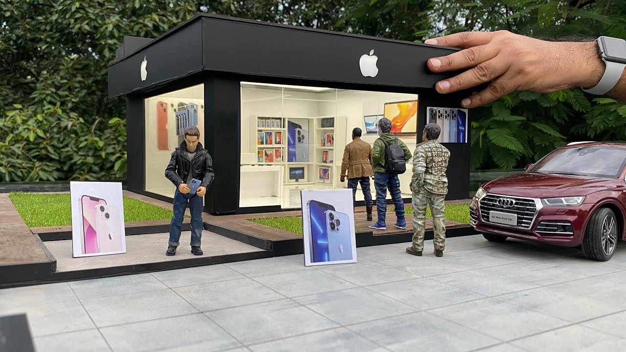 Apple iPhone 13 Launch at Miniature Apple Store - YouTube