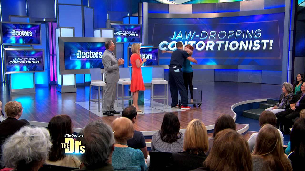 Contortionist Show-and-Tell -- The Doctors - YouTube