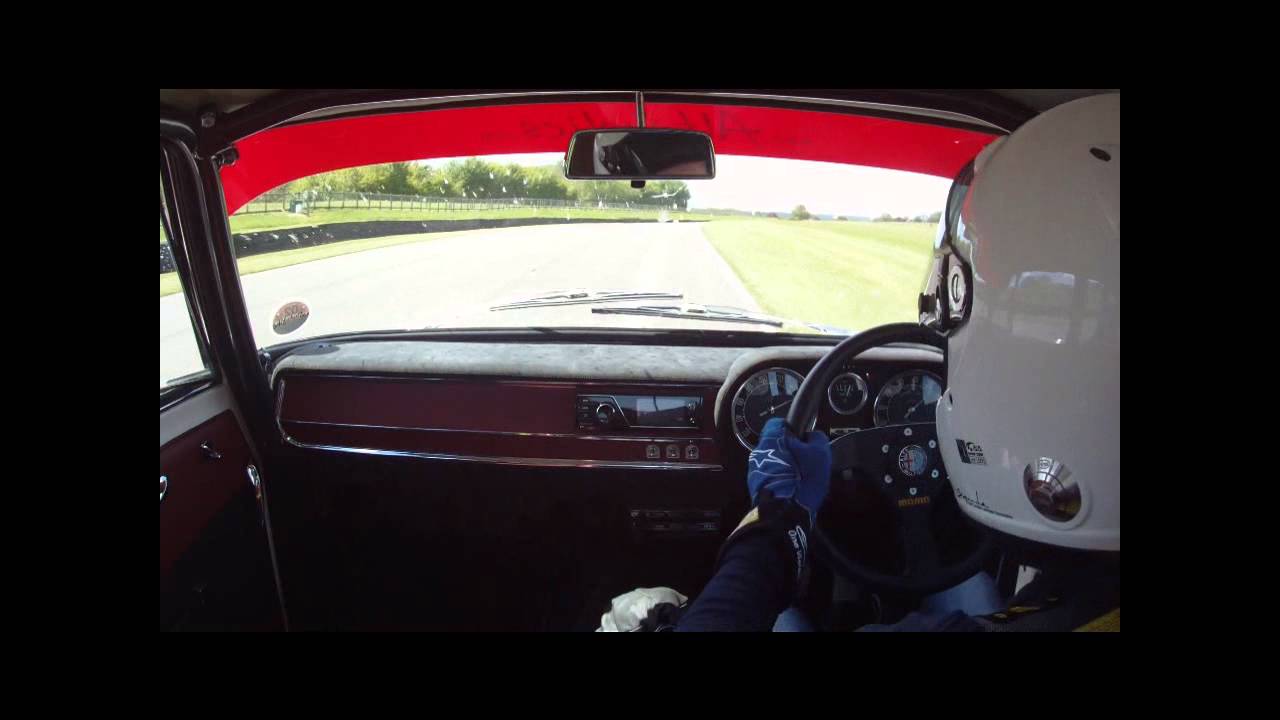 Alfaholics TI Super-R @ Goodwood, UK - YouTube