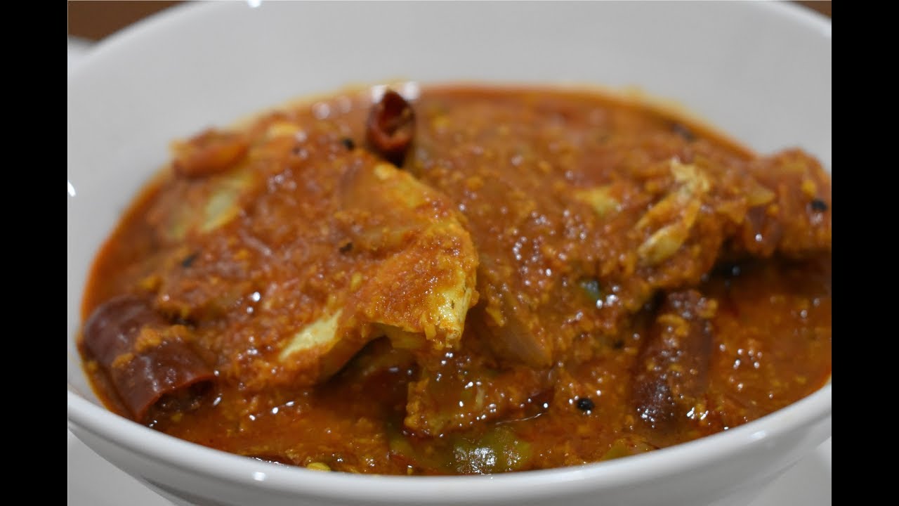 POMFRET FISH CURRY || AVOLI MEEN CURRY || Malayalam - YouTube