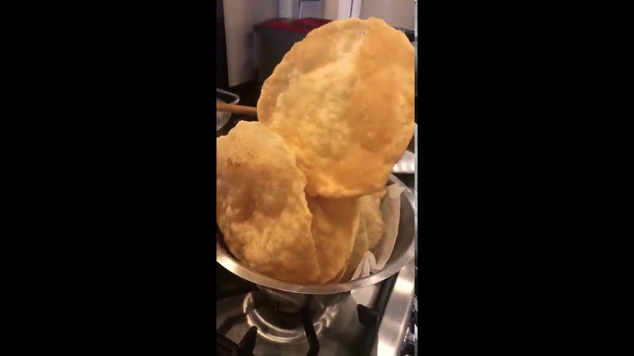 Frying Delicious Desi Puri - YouTube