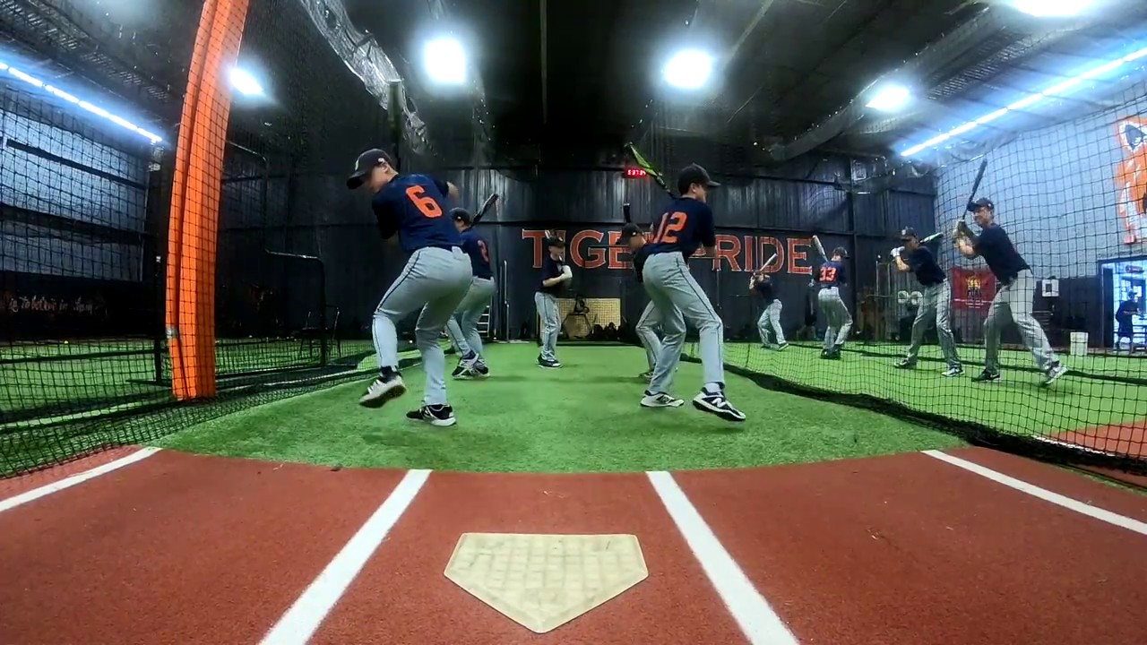 Technique Tigers Baseball Academy 13U/14U BP Session - YouTube