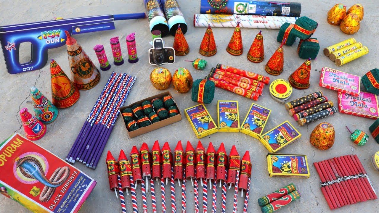 different Types of दिवाली Patake Testing | Amazing fireworks Testing ...