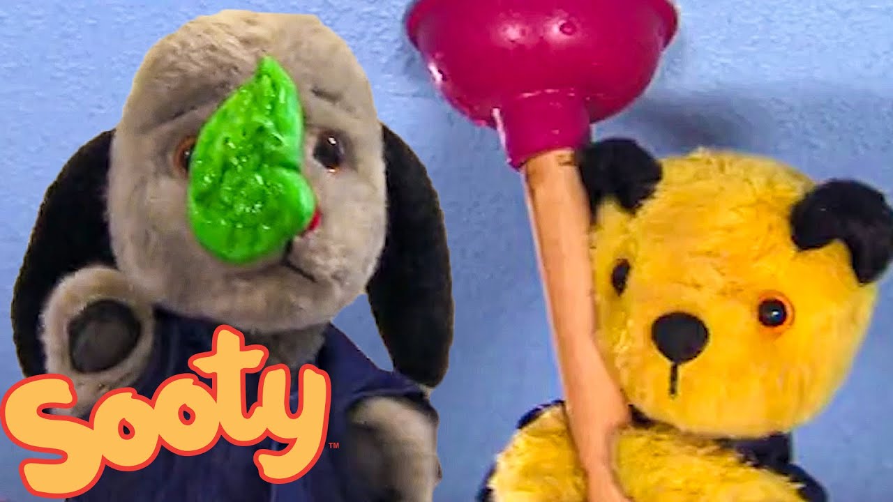 Sooty and Sweep the Plumbers! 🚽 | The Sooty Show - YouTube