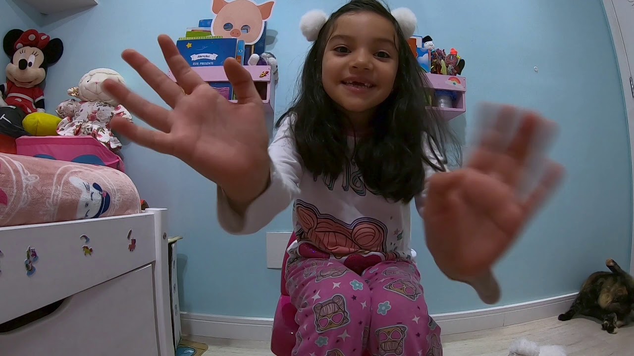 Cenas extras engraçadas 🤭 Adotamos uma gatinha há 7 anos - YouTube