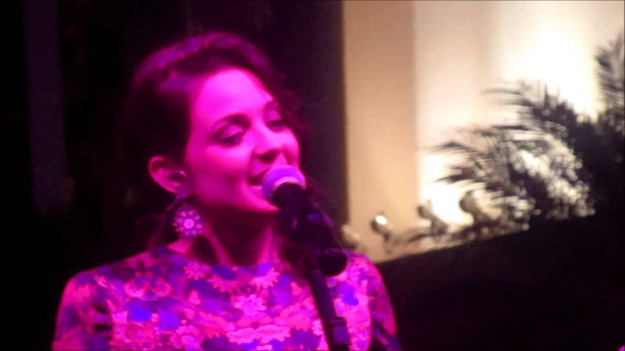 Maria Luiza - Pequena / Thinking Out Loud (New York City Center - 09/06 ...