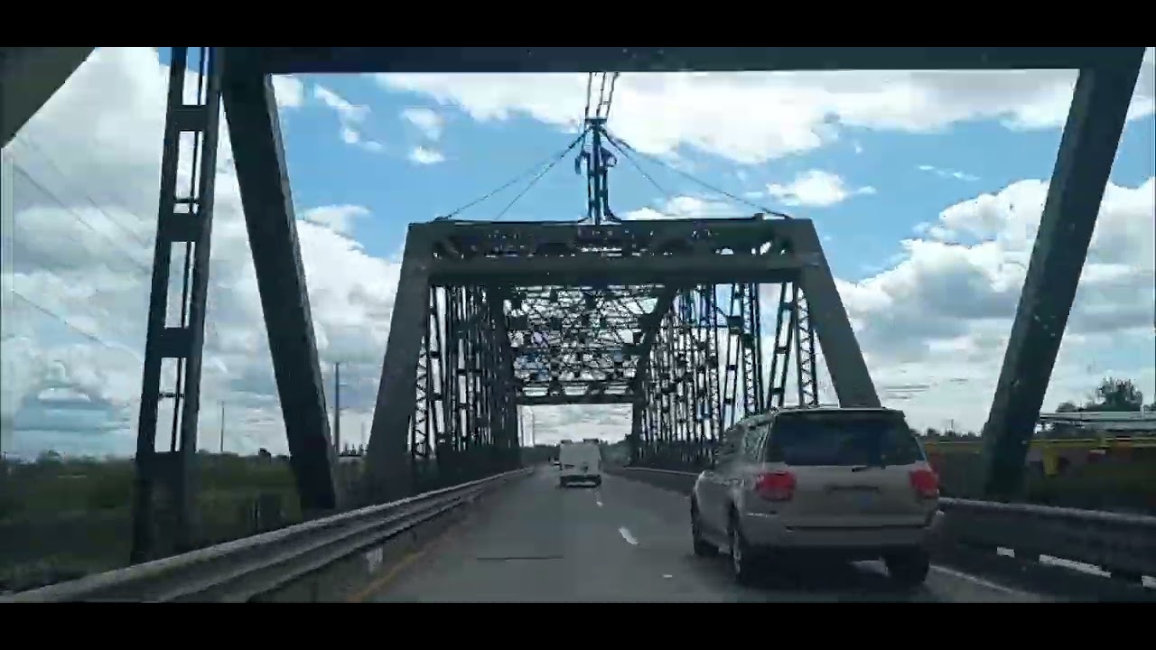 Hwy 529 Between Marysville and Everett Washington - YouTube