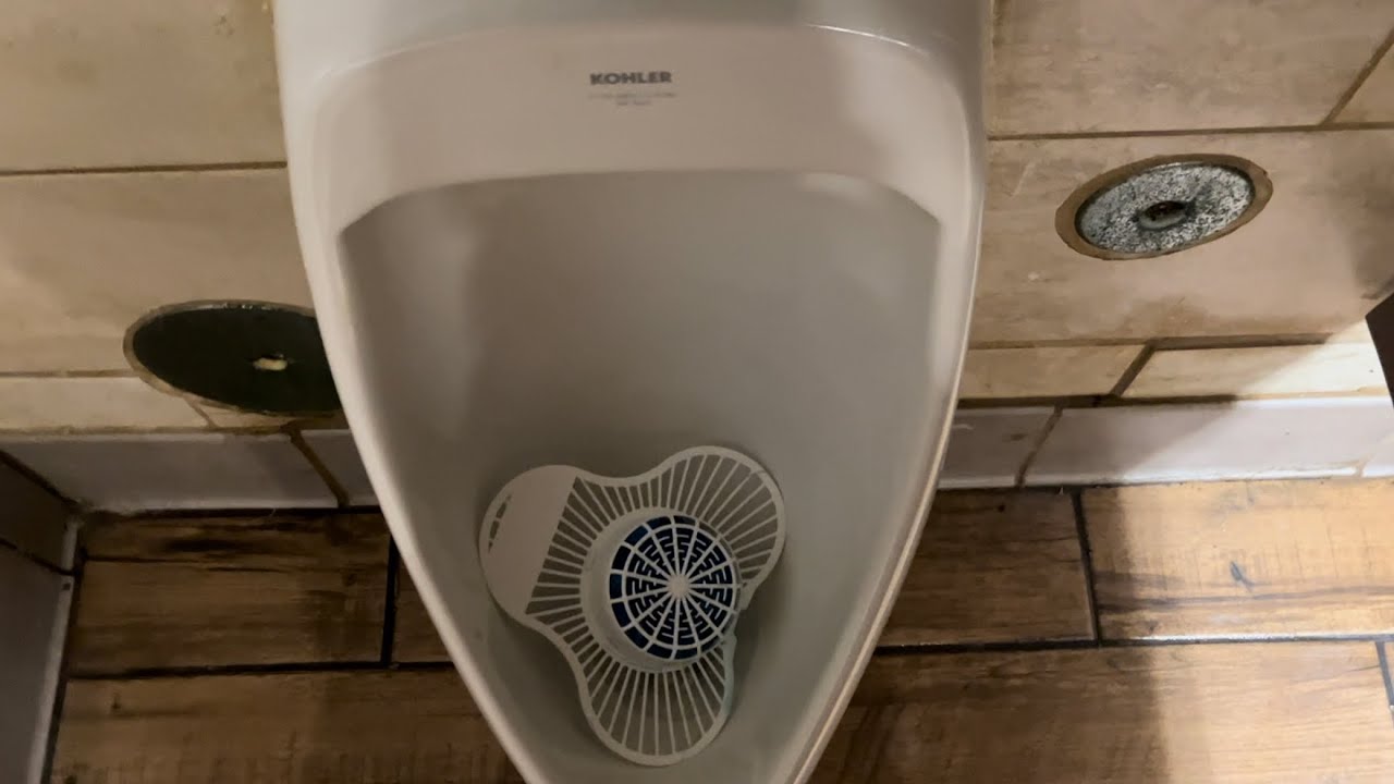 September 24, 2023: Men’s Restroom at Denny’s of the Fairfield Ranch BC ...